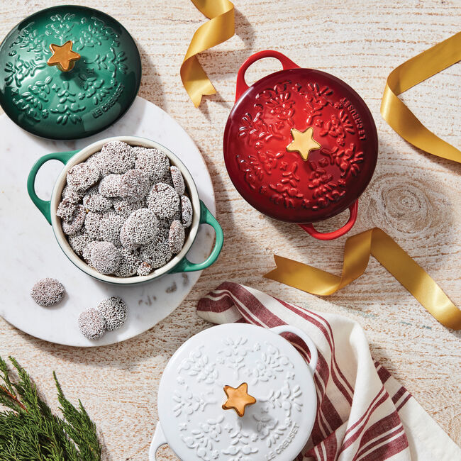 Noël Collection Mini Cocotte with Star Knob | Le Creuset®