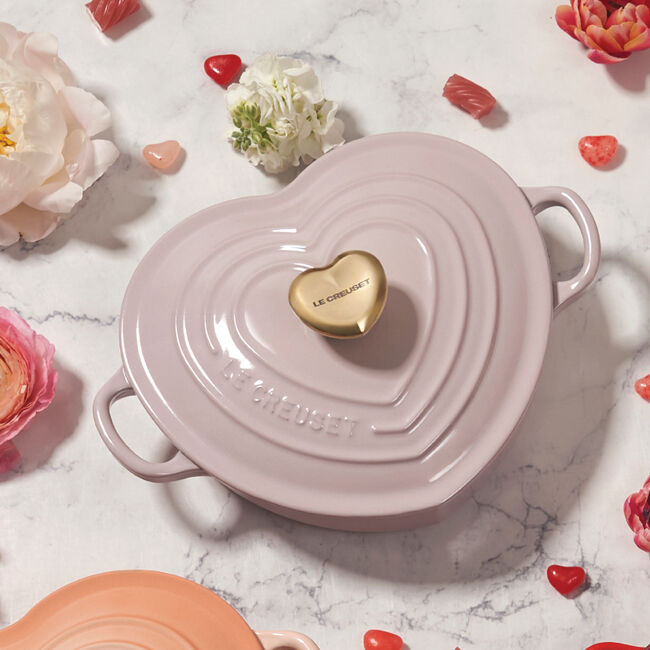 Shallow Heart Cocotte with Light Gold Heart Knob | Le Creuset®