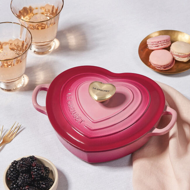 Shallow Heart Cocotte with Light Gold Heart Knob | Le Creuset®