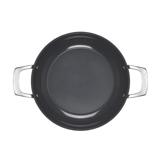 Essential Non-stick Ceramic Shallow Braiser with Glass Lid | Le Creuset®