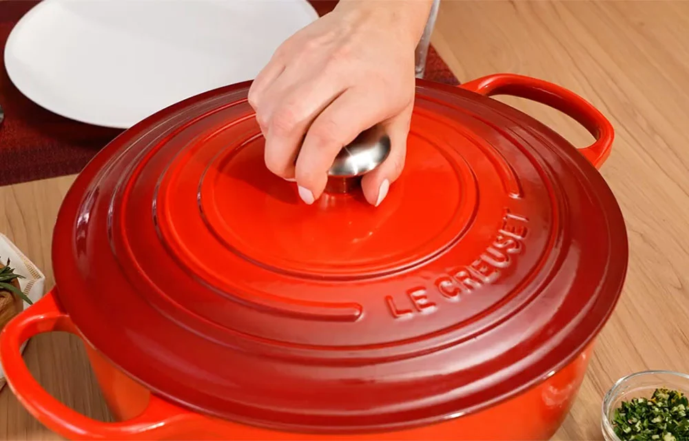 Discover the Signature Round Wide Oven