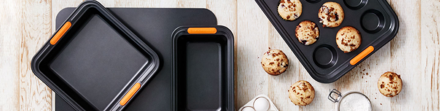 Cookie Sheets, Cake Pans, Muffin Pans, and Tins Shop | Le Creuset ...
