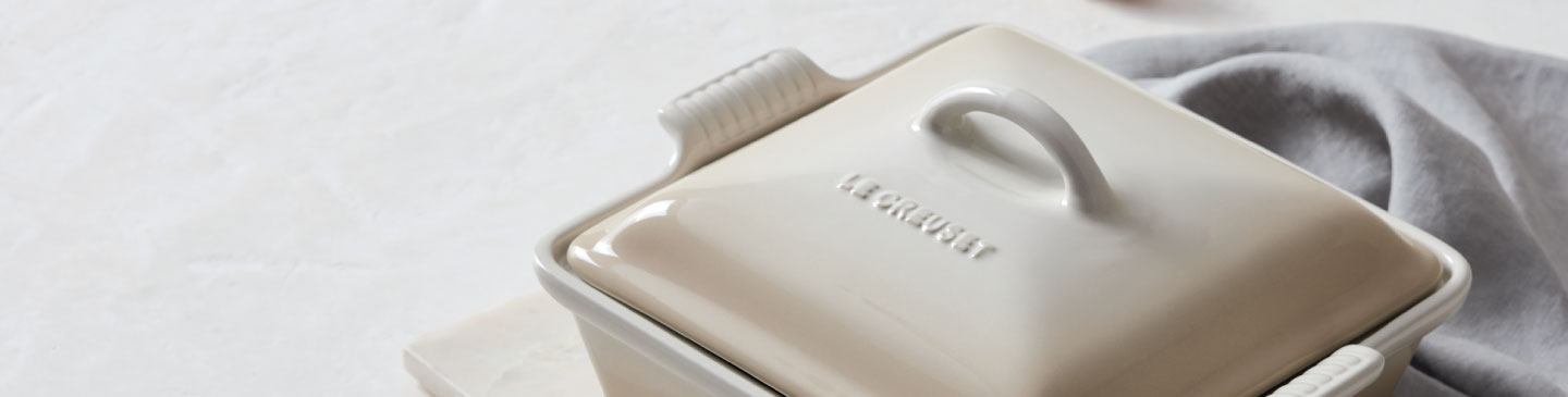 Casseroles, Covered Casseroles, Baking Dishes, and Loaf Pans Shop | Le ...